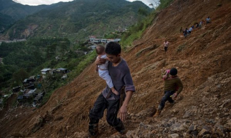 Të paktën dhjetë të vdekur nga tajfuni “Goni” në Filipine - Kosova Sot