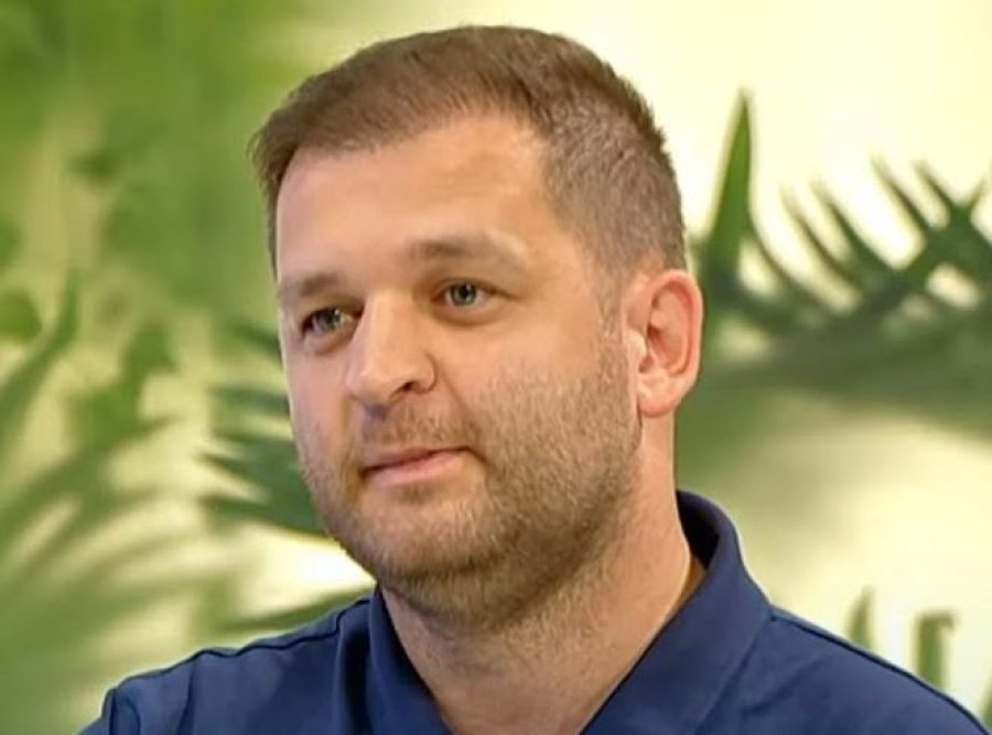 Agani i sqaron veprimet e Naim Murselit në varrimin e Liridona Ademajt ... Agani i sqaron veprimet e Naim Murselit në varrimin e Liridona Ademajt ...