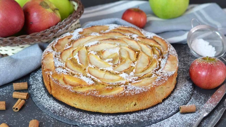 Receta e Pepës: Ëmbëlsirë me mollë dhe kanellë - Kosova Sot Receta e Pepës: Ëmbëlsirë me mollë dhe kanellë - Kosova Sot